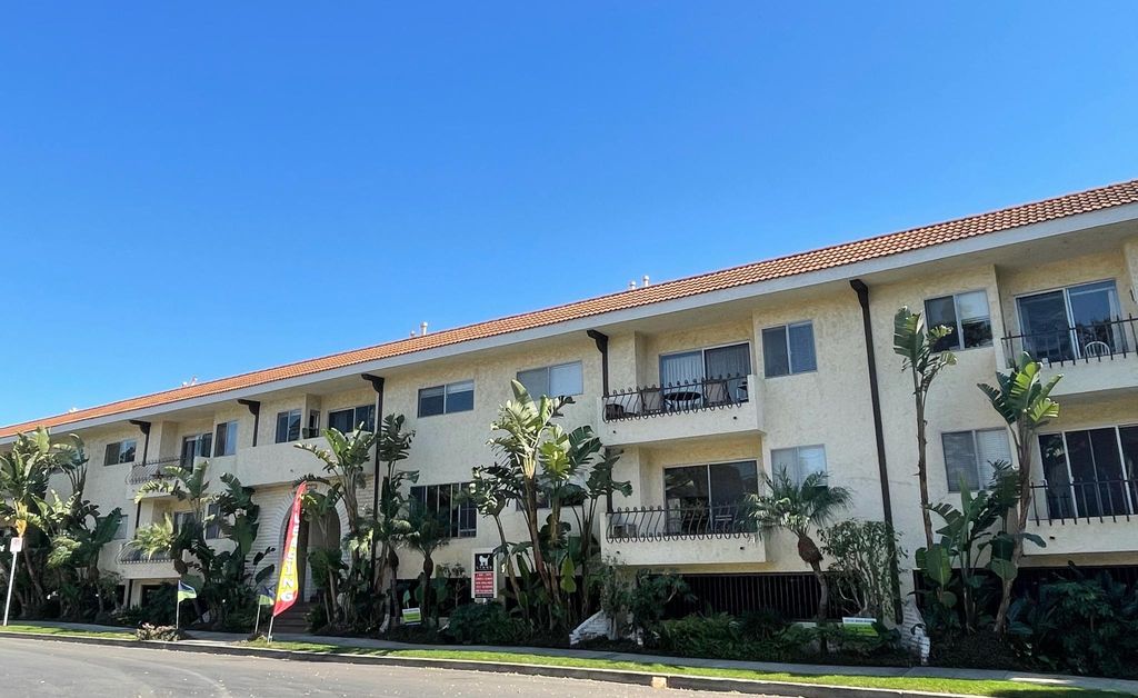 12340 Rochester Ave - Los Angeles, CA | Trulia