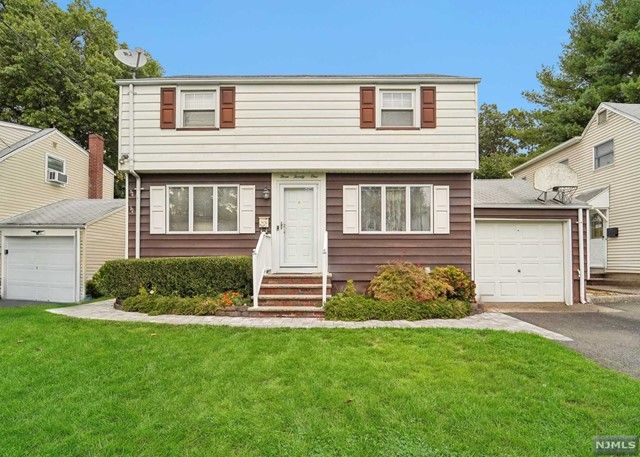 3-21 33rd St, Fair Lawn, NJ 07410 | MLS# 24030493 | Trulia