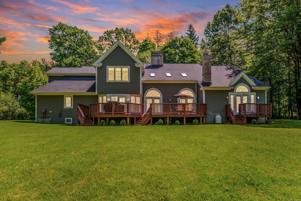 273 Talcott Notch Rd, Farmington, CT 06032 | MLS# 24020216 | Trulia