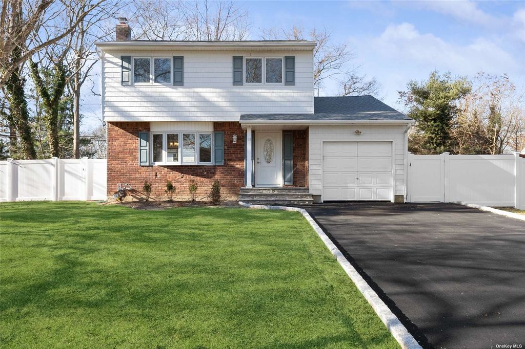 14 Del Place, Hauppauge, NY 11788 | Trulia