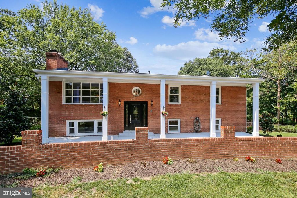 6018 Saint John Dr, Alexandria, VA 22310 - See Est. Value, Schools & More