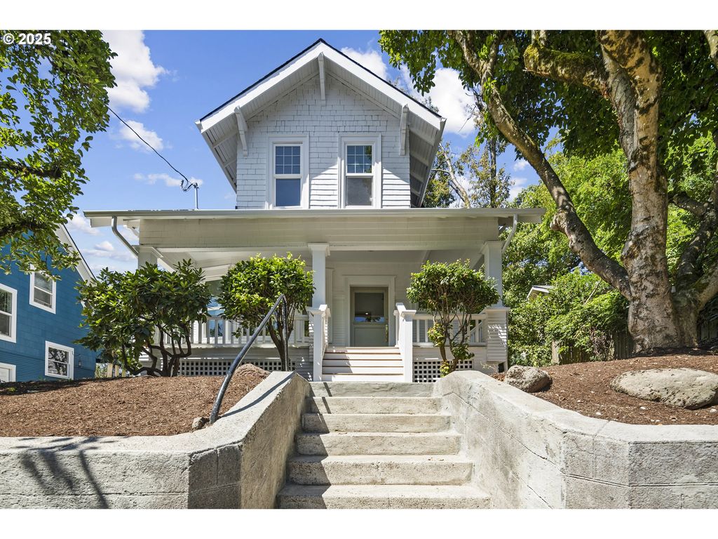 4047 NE 8th Ave, Portland, OR 97212 - See Est. Value, Schools & More