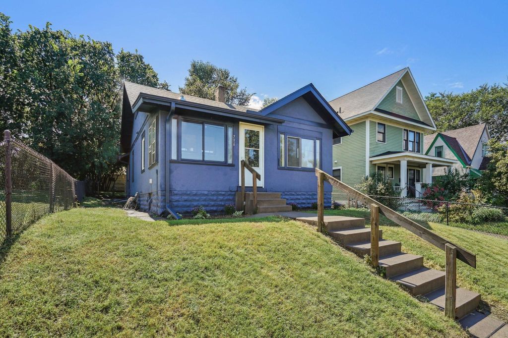 796 Rondo Ave, Saint Paul, MN 55104 - See Est. Value, Schools & More