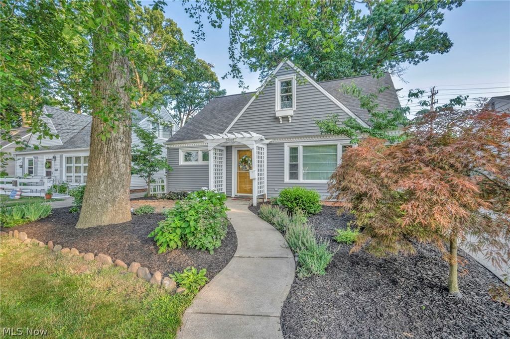 24005 Knickerbocker Rd, Bay Village, OH 44140 - See Est. Value, Schools ...