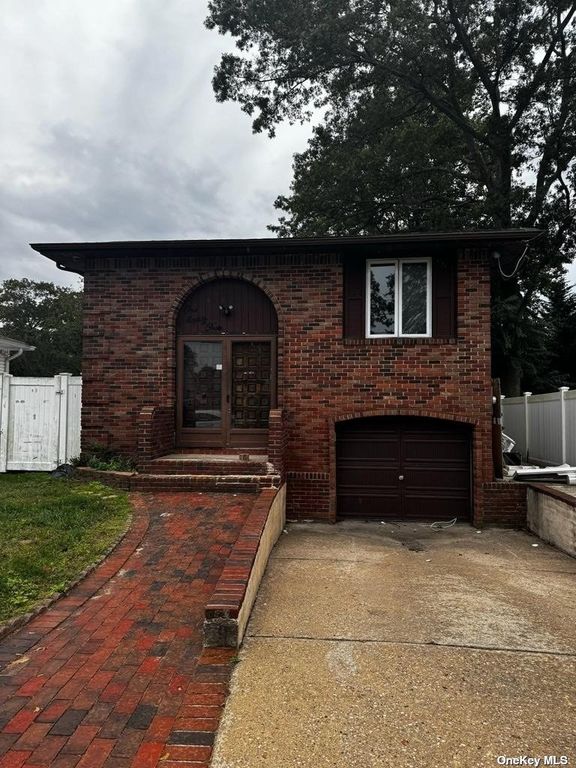 184 Eugene Street, Holbrook, NY 11741 | Trulia