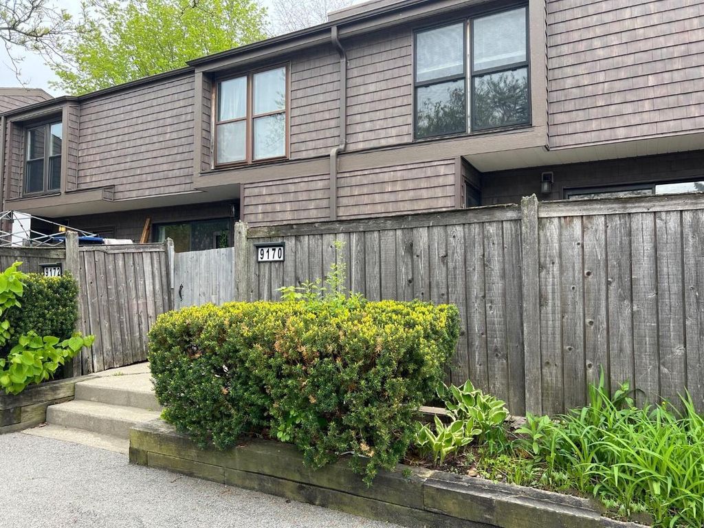 9170 North 70th STREET, Milwaukee, WI 53223 - See Est. Value, Schools ...