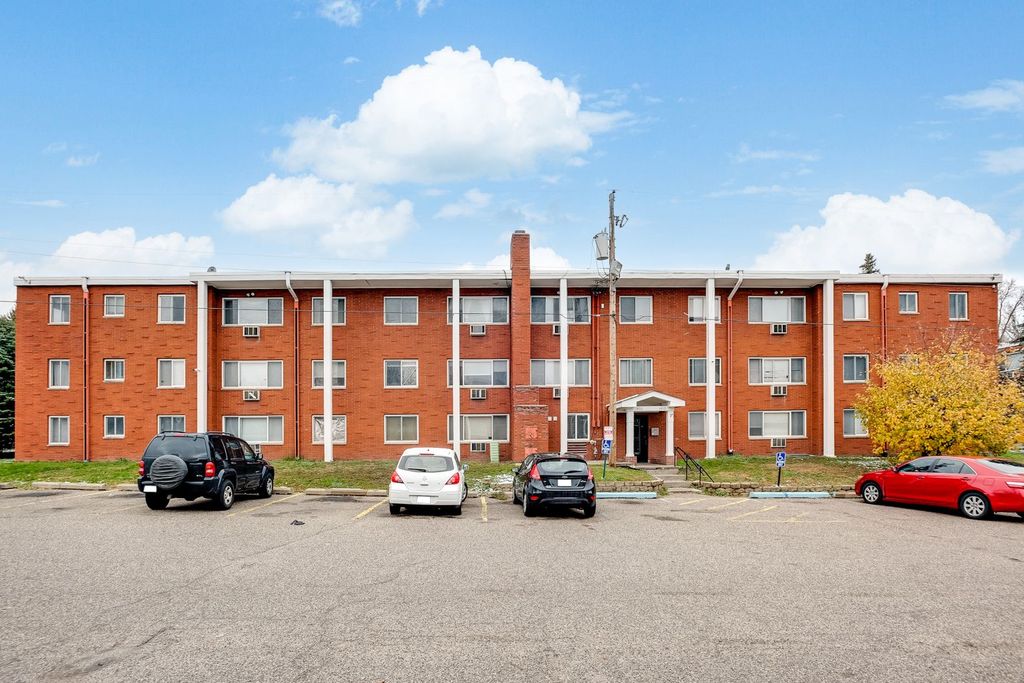 1512 County Road B E #87983444d, Saint Paul, MN 55109 - See Est. Value ...