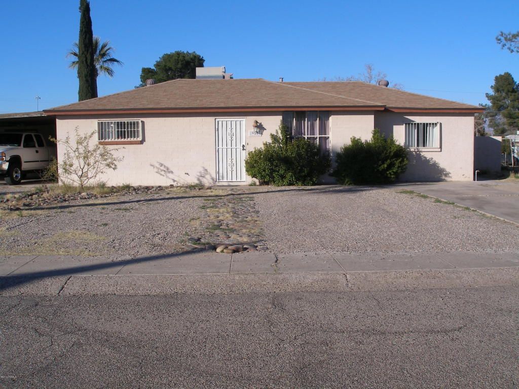 950 W Santa Rosa St, Tucson, AZ 85706 - See Est. Value, Schools & More