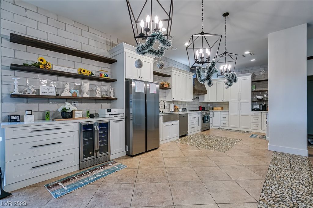 6332 Peggotty Ave, Las Vegas, NV 89130 - See Est. Value, Schools & More