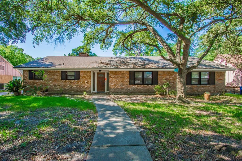 209 Biscayne Blvd, Seabrook, TX 77586 - See Est. Value, Schools & More