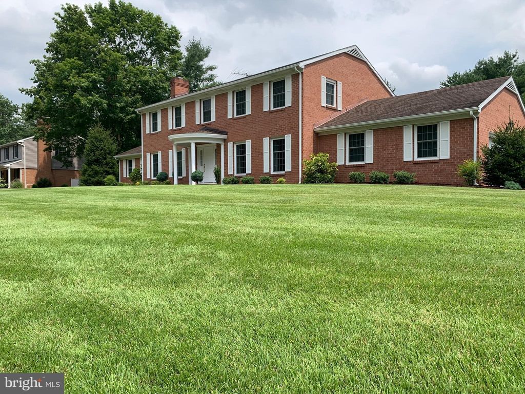 19814 Spring Creek Rd, Hagerstown, MD 21742 - See Est. Value, Schools ...