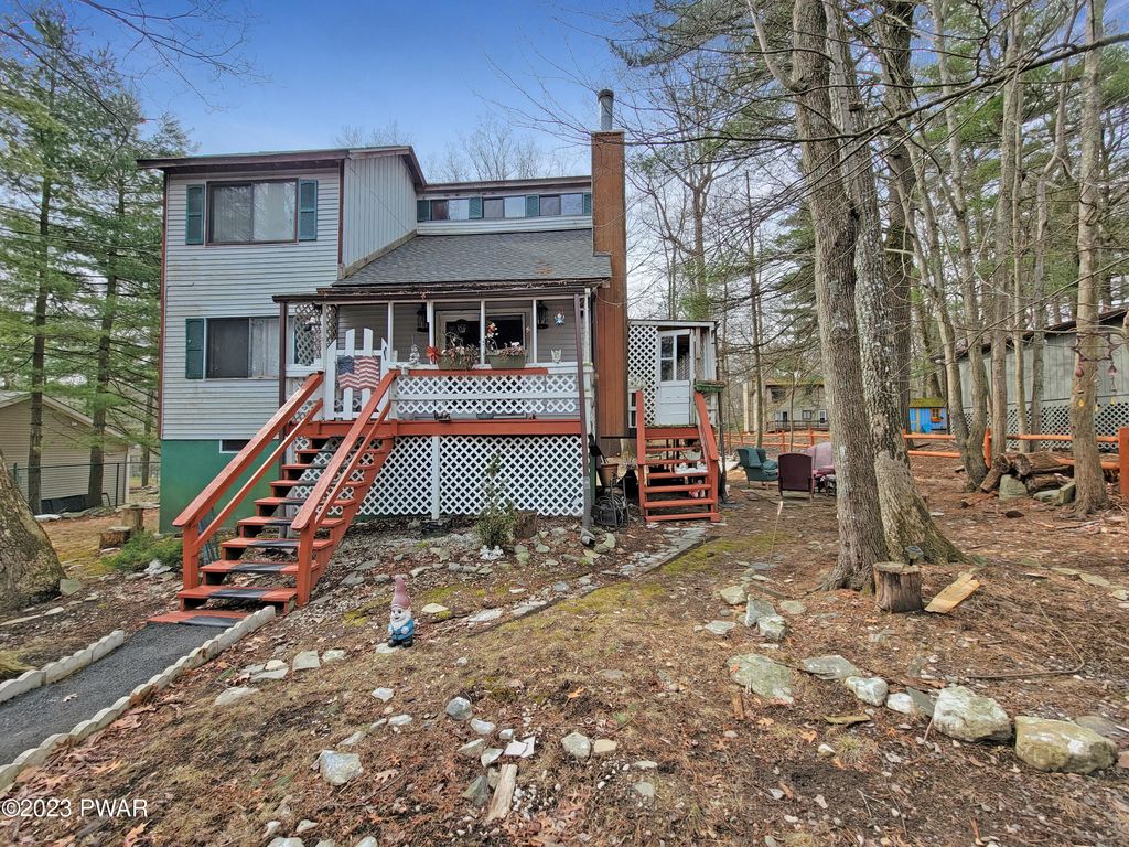 105 Quail Ct, Dingmans Ferry, PA 18328 - See Est. Value, Schools & More