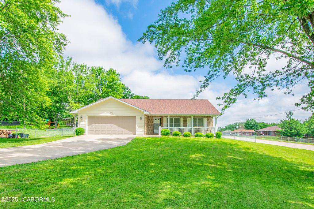 4702 Leandra Ln, Jefferson City, MO 65109 | MLS# 10070512 | Trulia