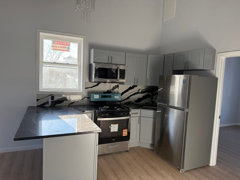 331 Ocean Ave #3, Jersey City, NJ 07305 - Trulia | Trulia