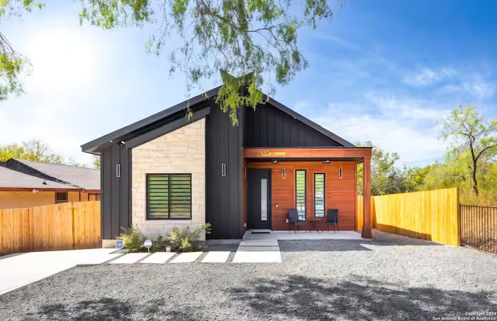 528 BELMONT, San Antonio, TX 78202 - See Est. Value, Schools & More