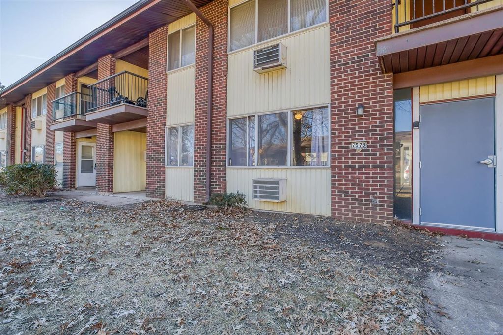 7579 Hazelcrest Dr #A, Hazelwood, MO 63042 | Trulia