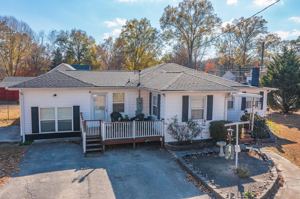 400 Lee Gordon Mill Ter, Chickamauga, GA 30707 | Trulia
