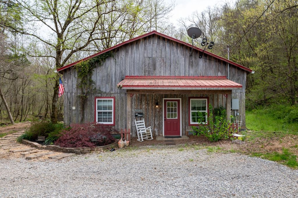 8534 S Tatum Creek Rd, Lyles, TN 37098 - See Est. Value, Schools & More