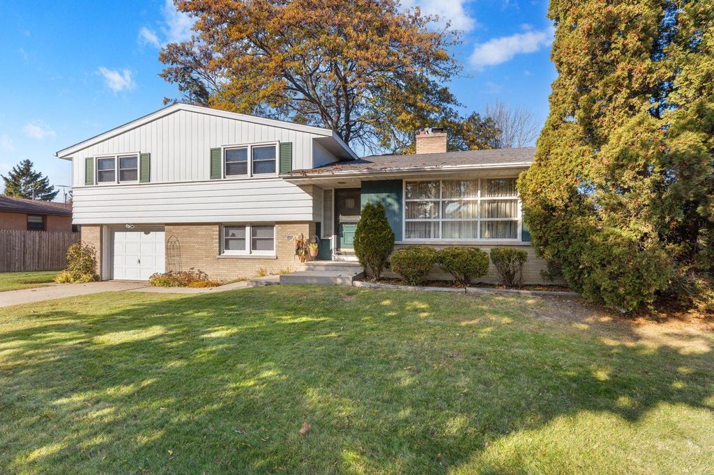 1110 Harmony Dr, Racine, WI 53402 | Trulia