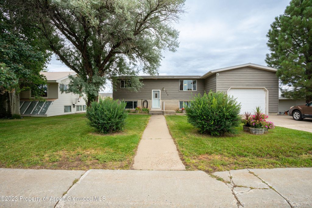 340 E View Dr, Hayden, CO 81639 - See Est. Value, Schools & More