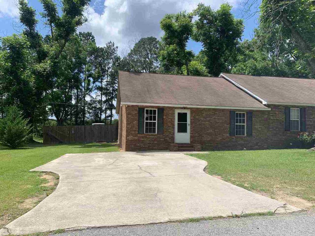 1002A Lucy Ln, Statesboro, GA 30458 | Trulia