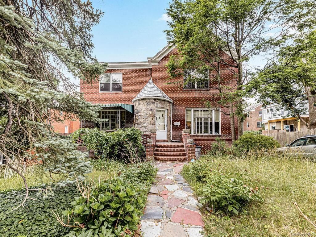 27 Pershing Avenue, Yonkers, NY 10705 | Trulia 27 Pershing Avenue, Yonkers, NY 10705 | Trulia