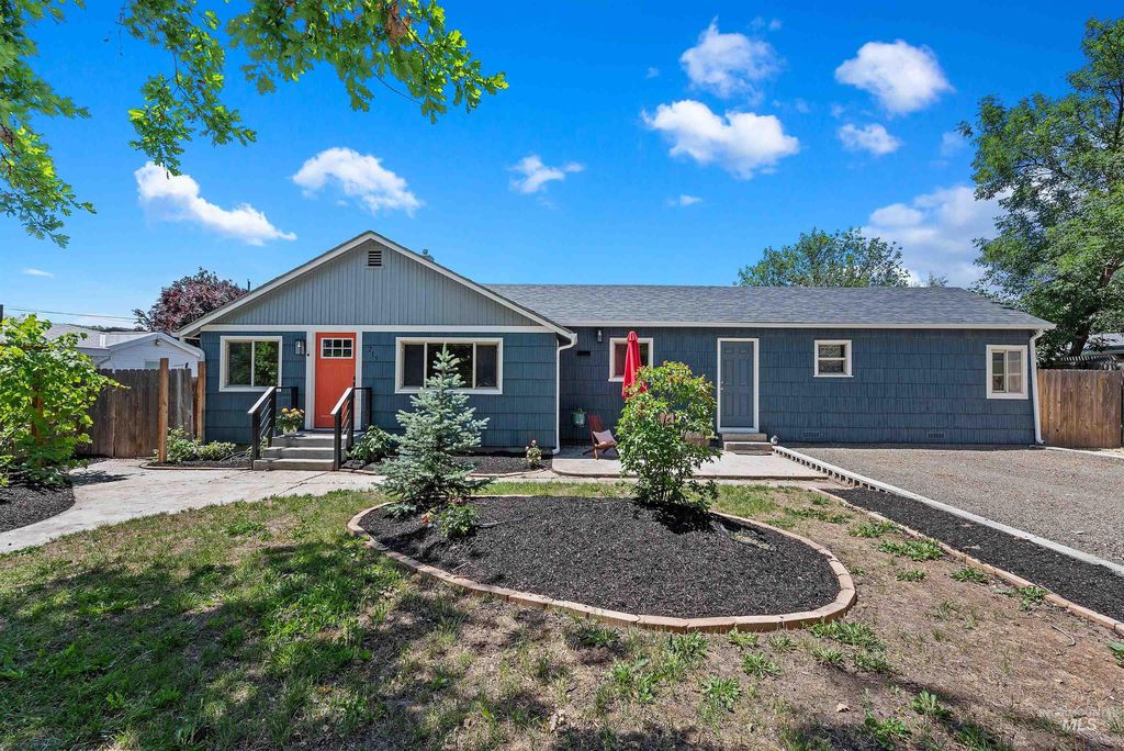 215 S Jackson St, Mountain Home, ID 83705 | Trulia