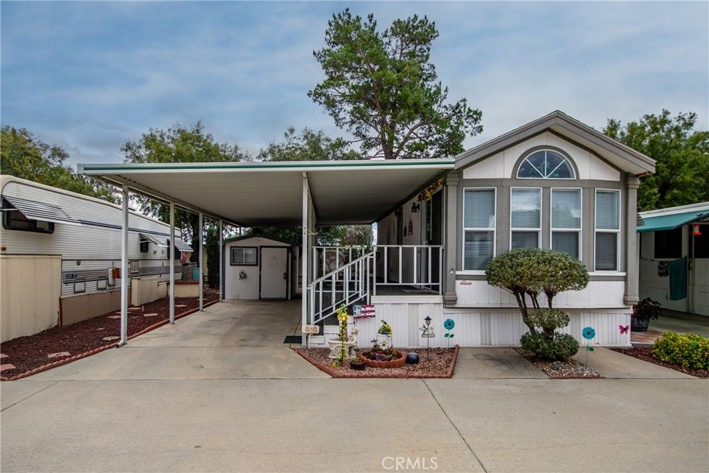 858 Acorn Dr, San Jacinto, CA 92583 - See Est. Value, Schools & More