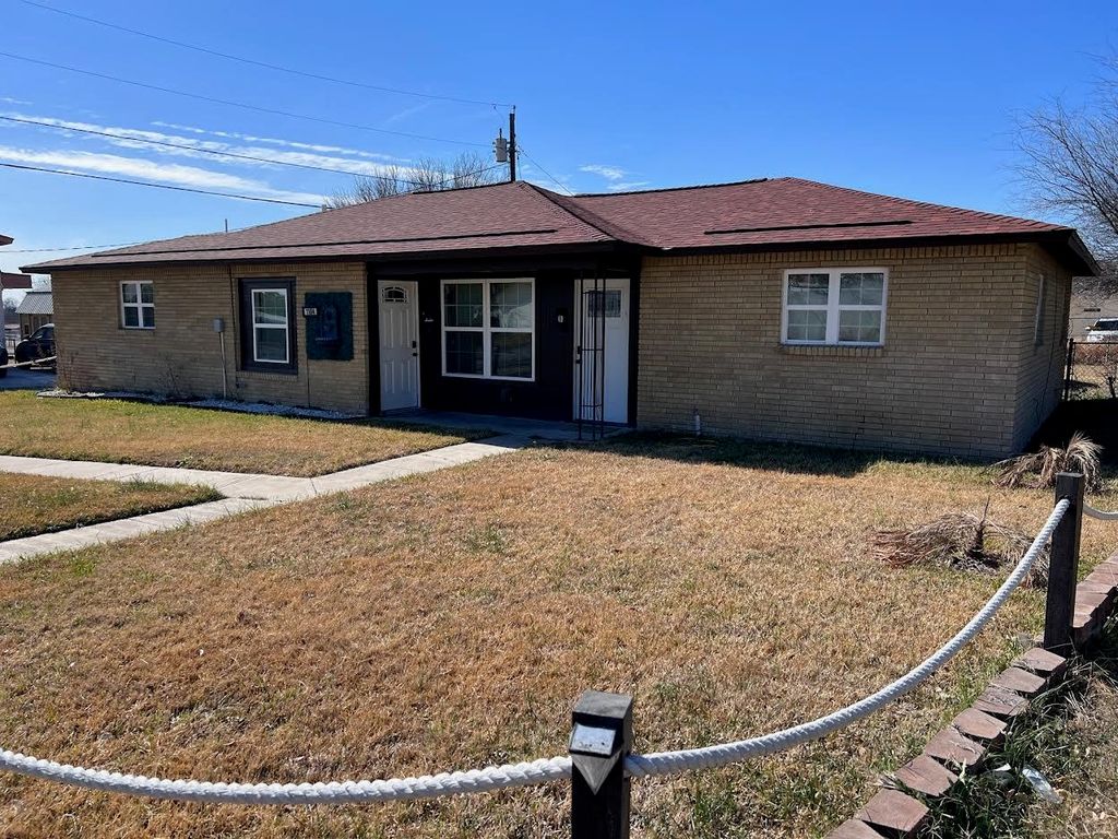 1104 N Bedell Ave, Del Rio, TX 78840 | MLS# 203810 | Trulia