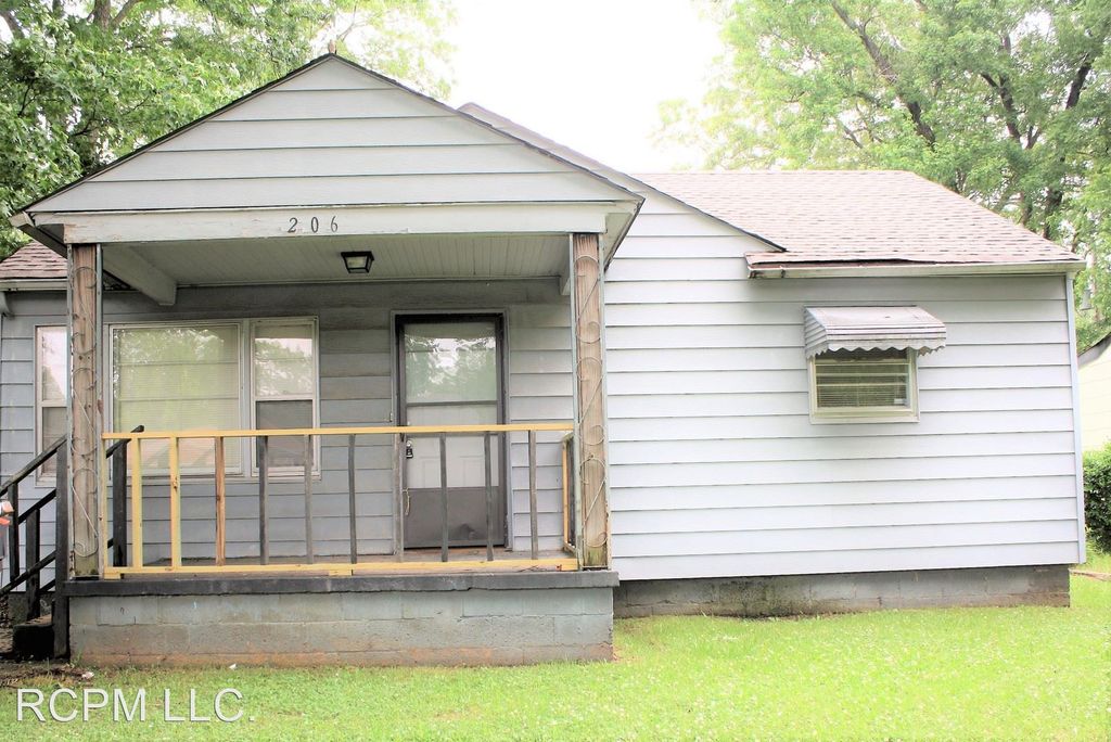 206 8th Ave NW, Decatur, AL 35601 - See Est. Value, Schools & More