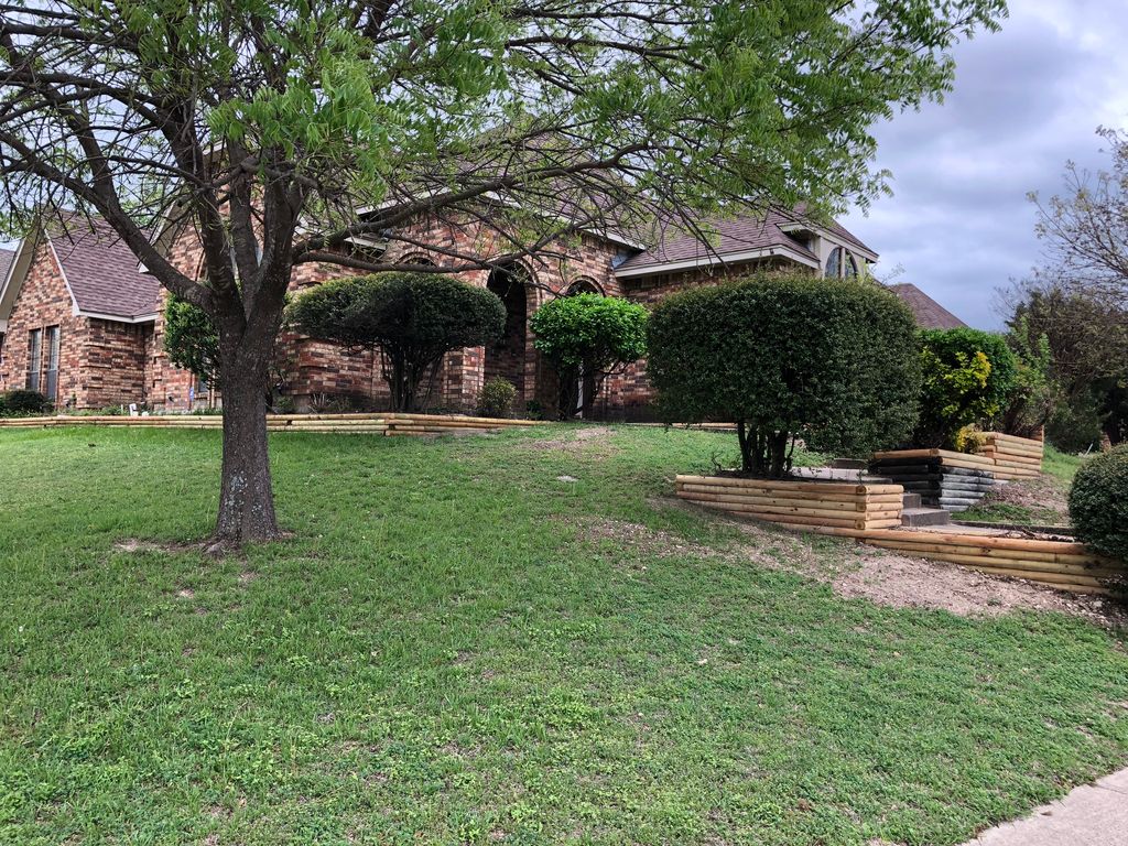 406 The Meadows Pkwy, Desoto, TX 75115 - See Est. Value, Schools & More