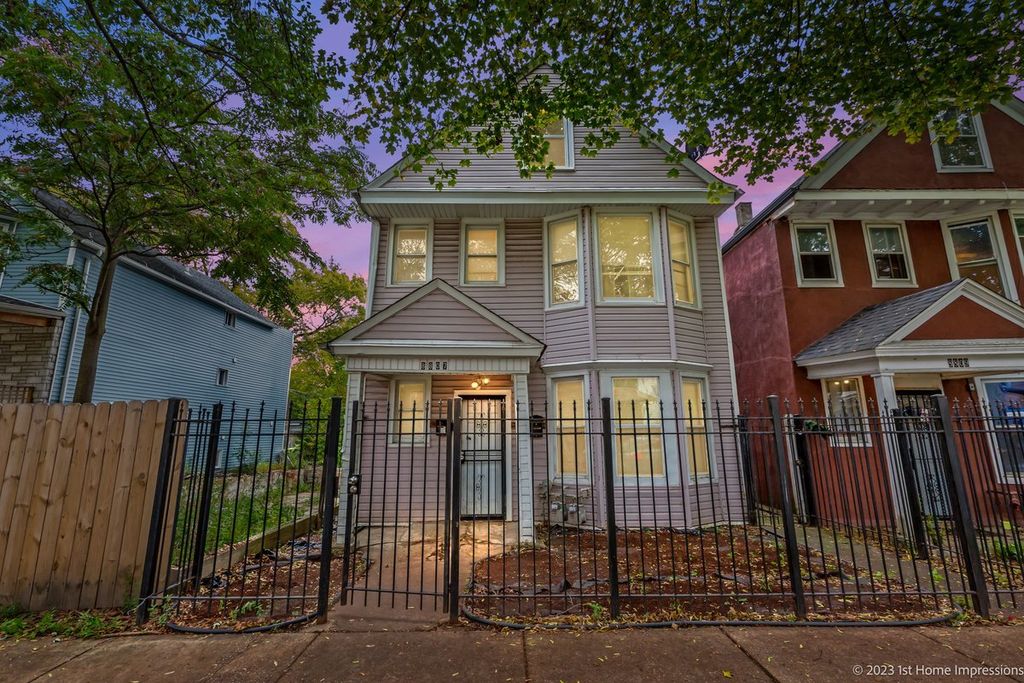8807 S Lowe Ave, Chicago, IL 60620 - See Est. Value, Schools & More