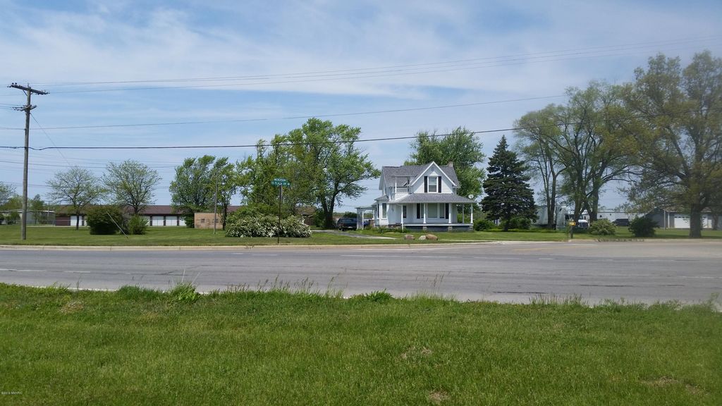 1055 Nickerson Ct, Benton Harbor, MI 49022 - See Est. Value, Schools & More