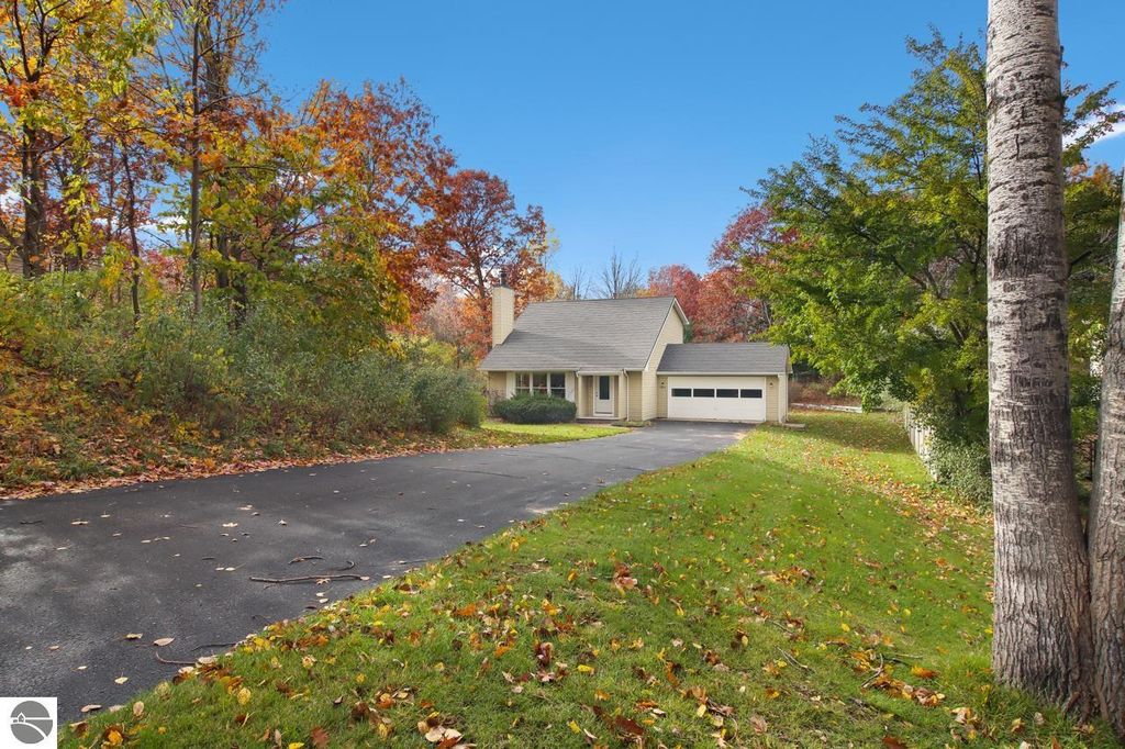 4655 Bartlett Rd, Williamsburg, MI 49690 - See Est. Value, Schools & More