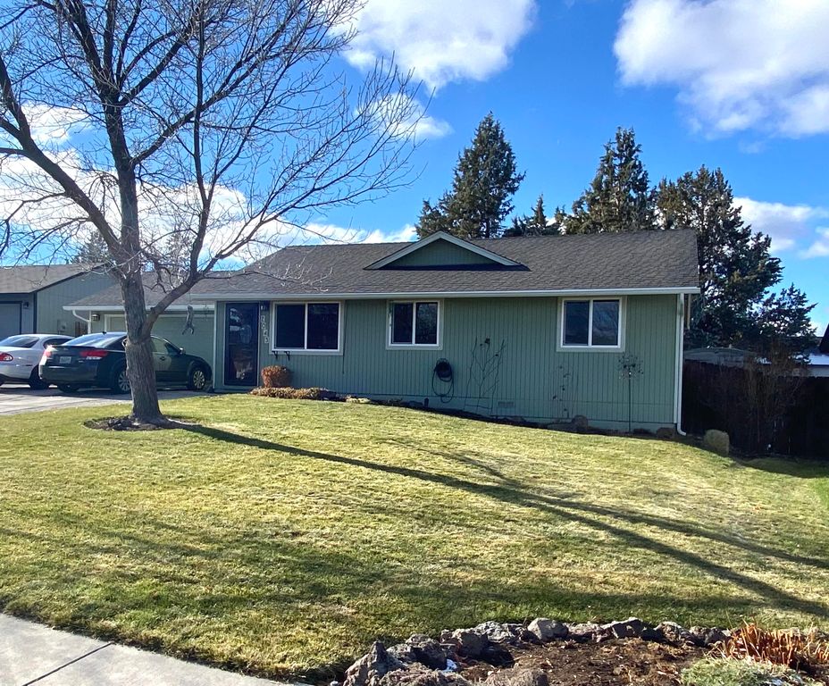 2043 SW 32nd Ct, Redmond, OR 97756 - See Est. Value, Schools & More