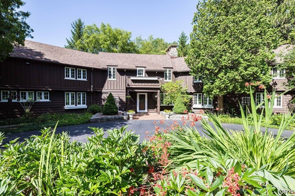 5134 Lakewood Way, Cazenovia, NY 13035 - See Est. Value, Schools & More