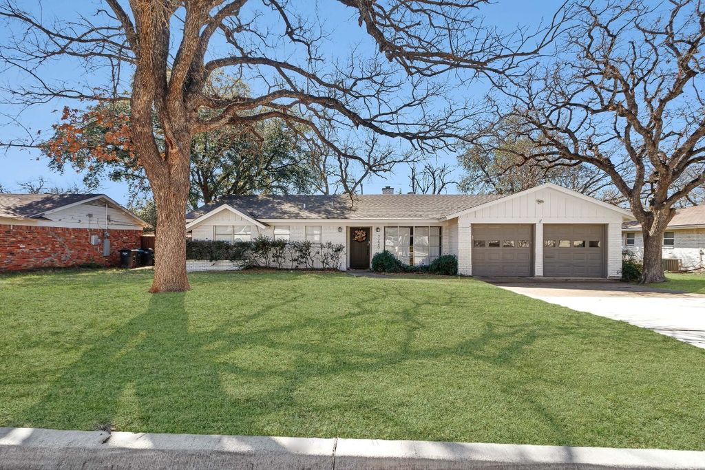 7220 Ellis Rd, Fort Worth, TX 76112 | MLS# 20544470 | Trulia
