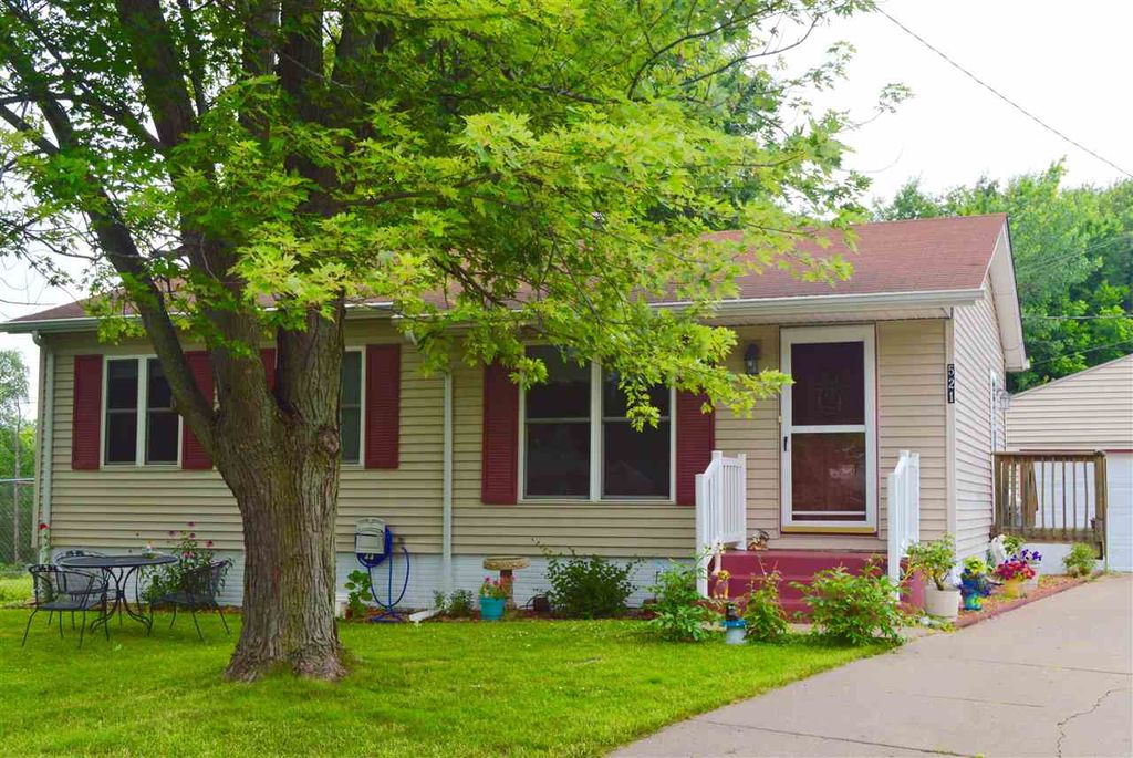 521 28th Ave W, Milan, IL 61264 - See Est. Value, Schools & More
