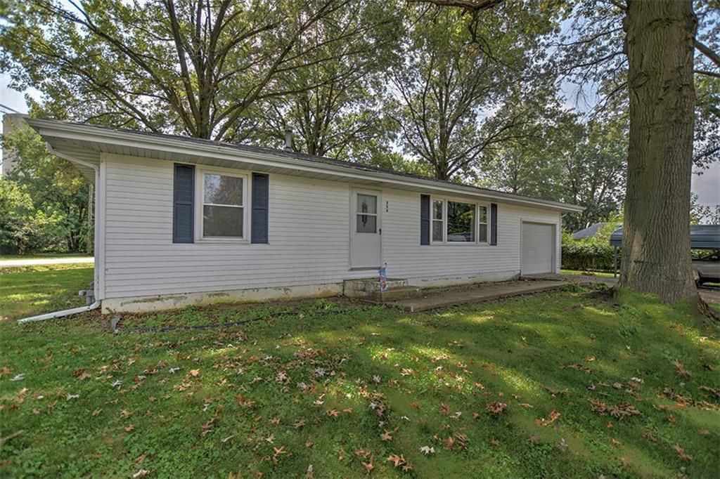 306 W Aholt St, Blue Mound, IL 62513 - See Est. Value, Schools & More