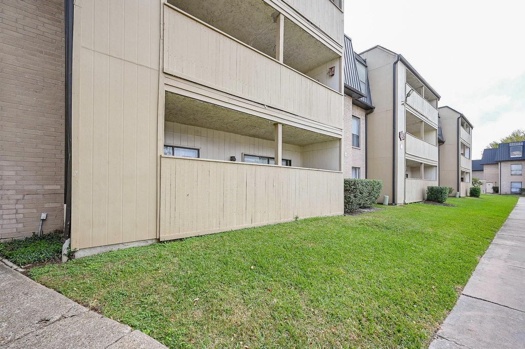 8427 Hearth Dr #2, Houston, TX 77054 | MLS# 49466683 | Trulia
