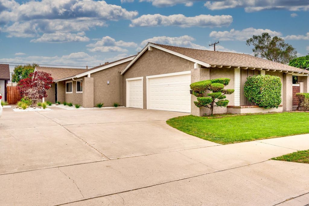 736 E Fairway Dr, Orange, CA 92866 - See Est. Value, Schools & More