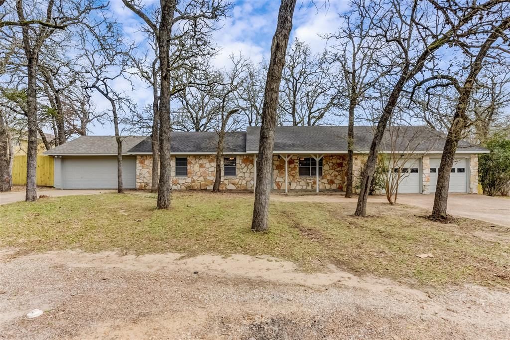 201 Richard Rd, La Grange, TX 78945 Single-Family Home for Sale | MLS ...