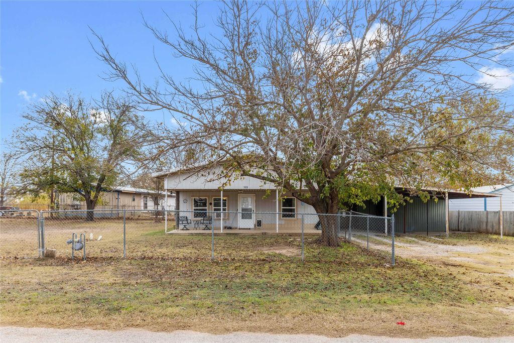 309 Goodwin St, Bangs, TX 76823 | MLS# 21128824 | Trulia