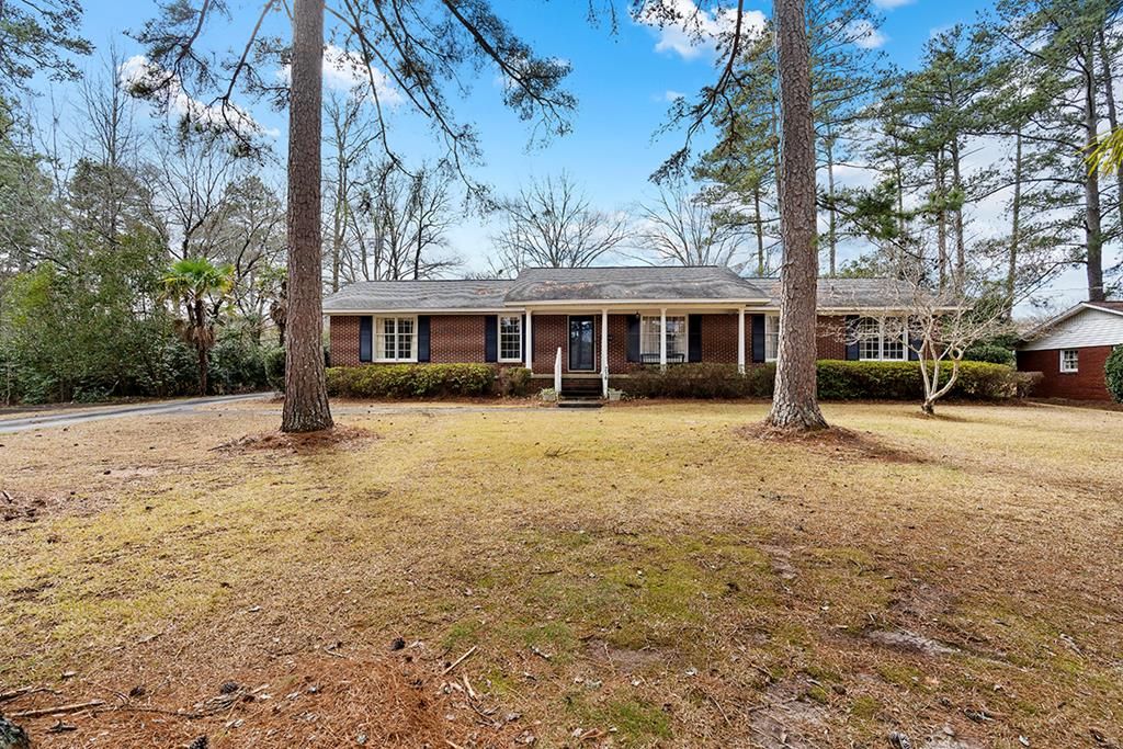 214 Evergreen Dr, Greenwood, SC 29649 - See Est. Value, Schools & More