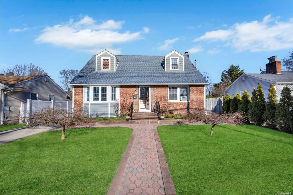 194 Hopper Street, Westbury, NY 11590 | Trulia