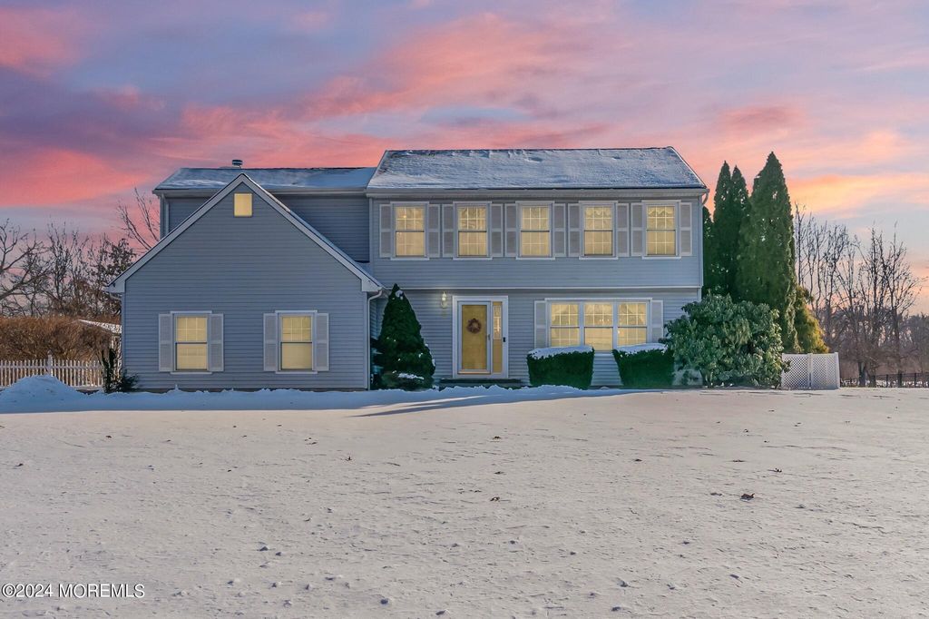 9 Arrowhead Way, Millstone Township, NJ 08535 - See Est. Value, Schools ...