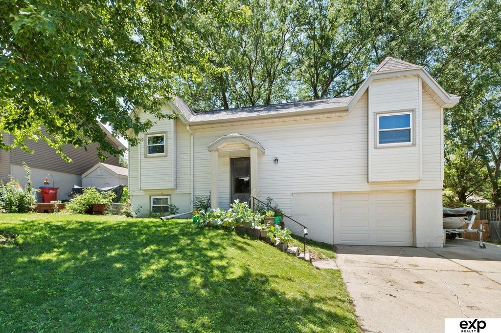 8510 S 142nd Ave, Omaha, NE 68138 - See Est. Value, Schools & More