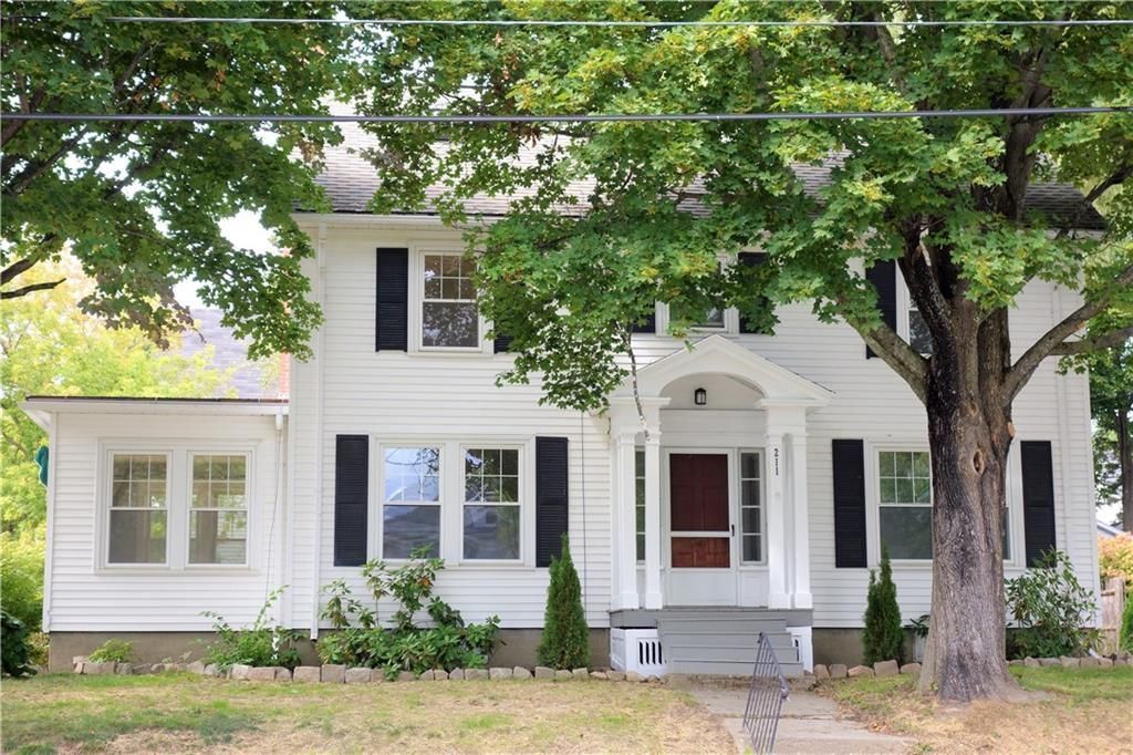 211 West Broadway, Bangor, ME 04401 - See Est. Value, Schools & More