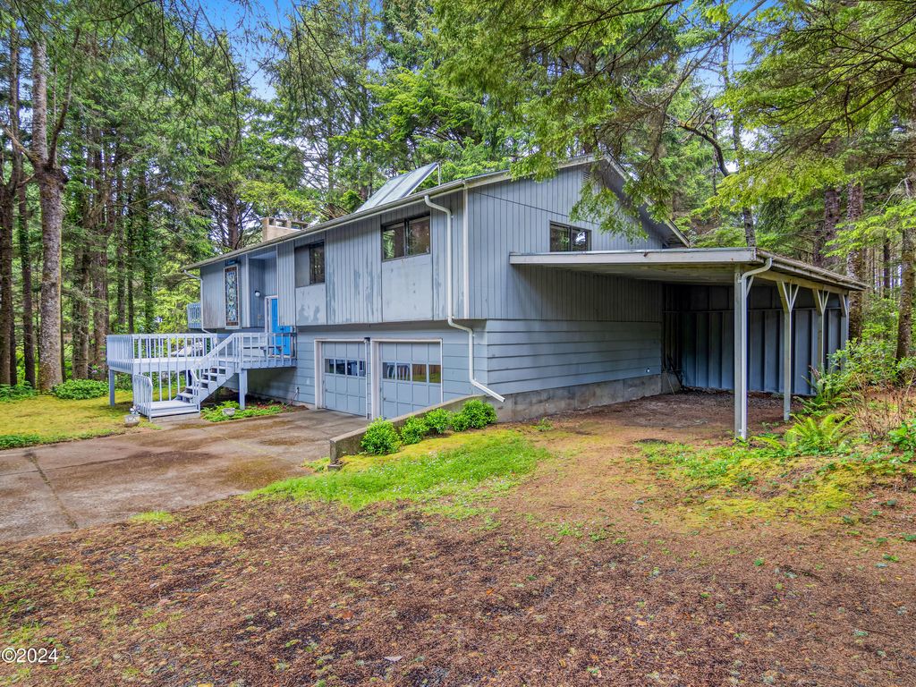 7038 SW Abalone St, South Beach, OR 97366 - See Est. Value, Schools & More