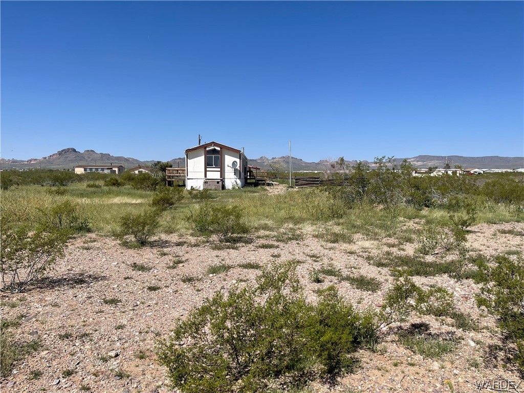 709 S Estrella Rd, Golden Valley, AZ 86413 - See Est. Value, Schools & More